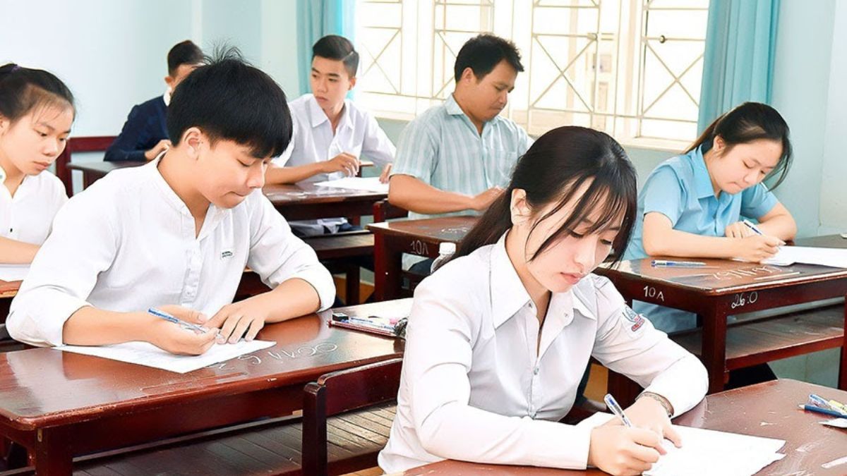 Mơ Thấy Thi Rớt Điềm Gì? Giải Mã Chi Tiết 15+ Giấc Chiêm Bao